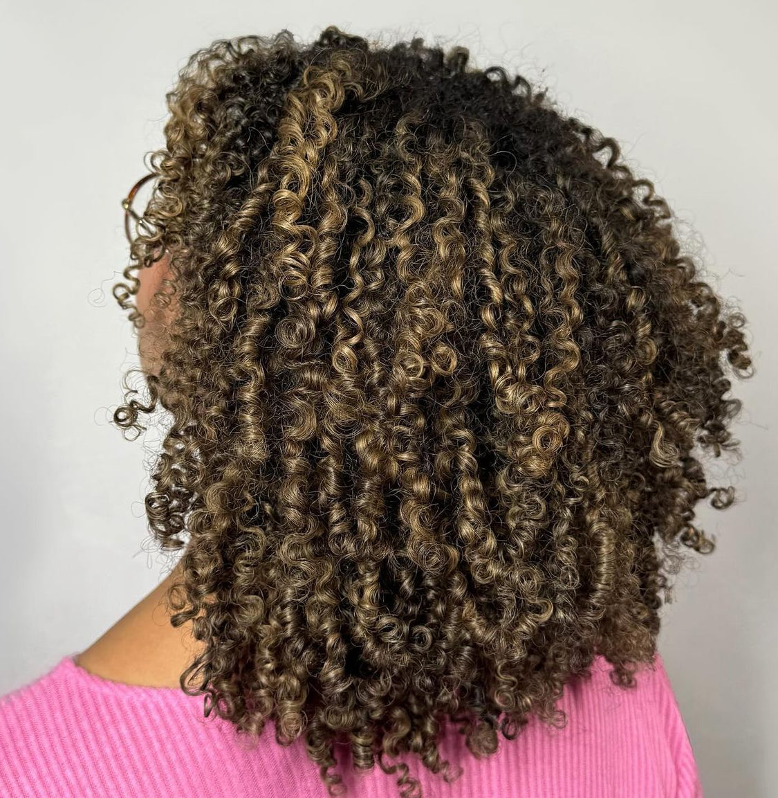 The Curly Hair Industry: Analysing Pivotal Moments – Emerson