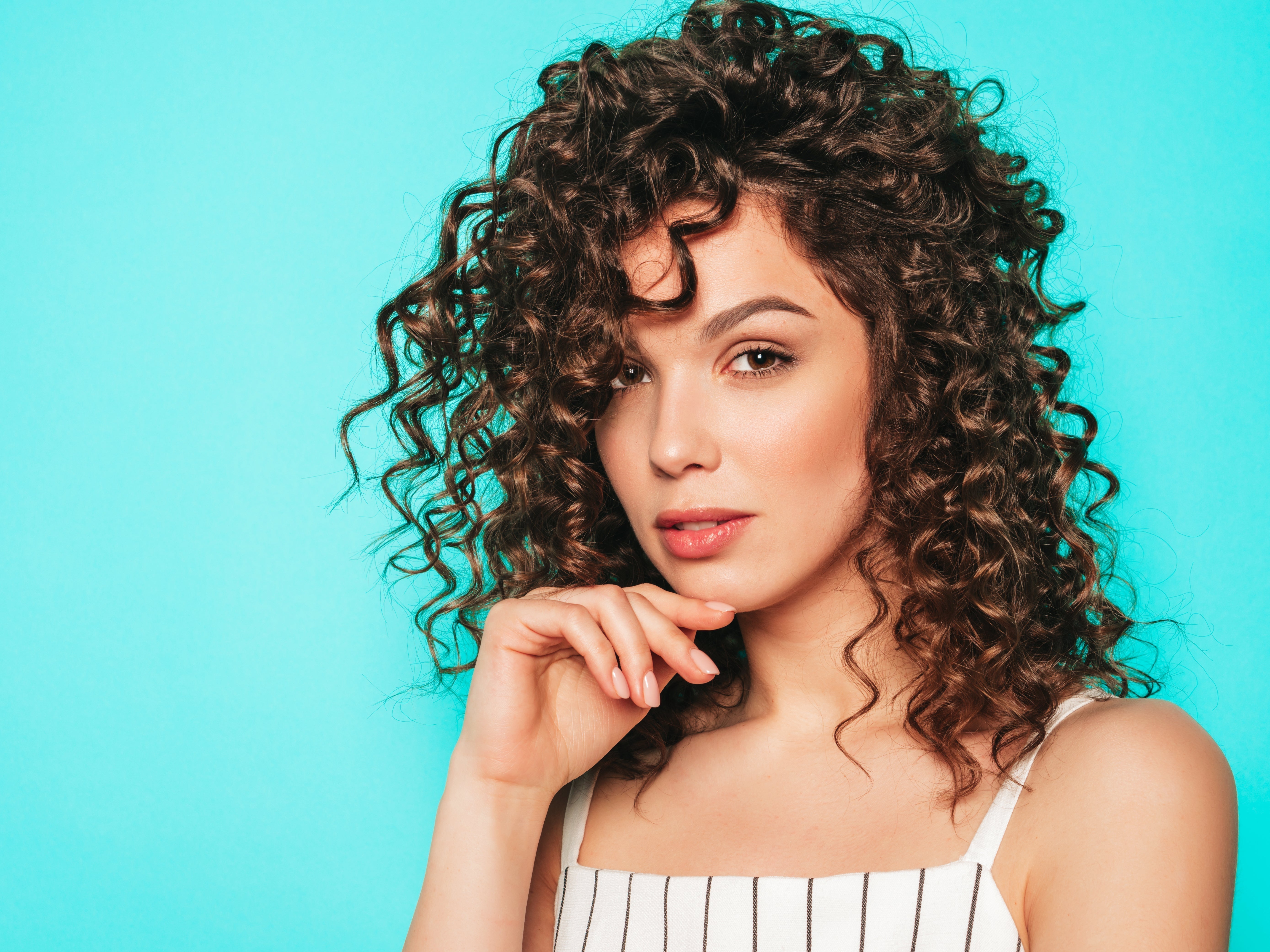 The Science of Curl Clumping: How to Get Defined Curls – Emerson